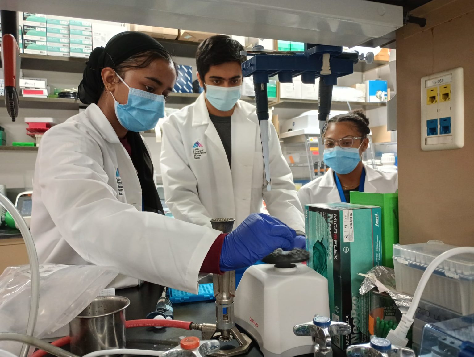 New York CityVirus Hunters | BioBus